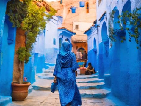 Premium Ai Image Diffusion Xl Vibrant Exploration Of A Woman Wandering