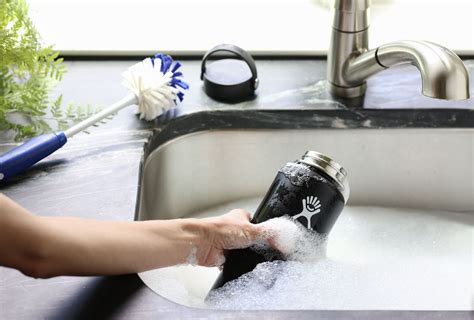How To Clean A Hydro Flask Water Bottle