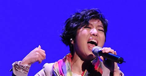 포토 정인 성대결절에도 불구하고 열창