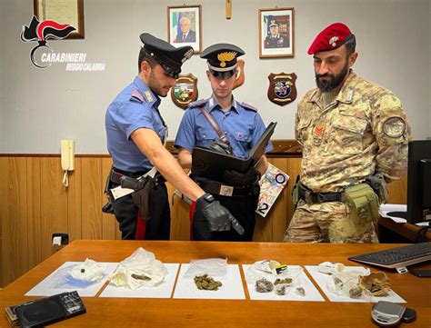 Carabinieri Arrestati Dai Militari Dellarma 23enne E 31enne In