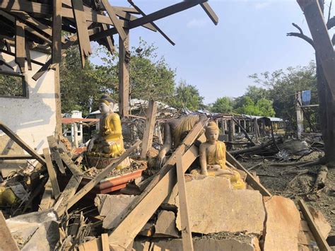 ညောင်လေးပင်မှ ဘုန်းကြီးကျောင်းများ ဗုံးကြဲခံရ၊ အမျိုးသမီး တစ်ဦး သေဆုံး Myanmar Now