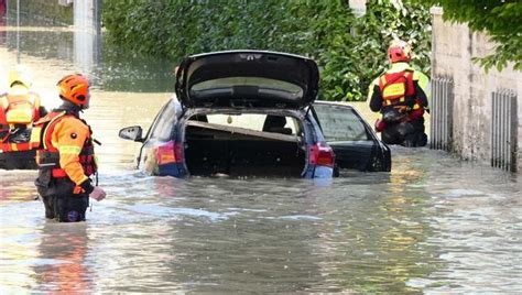 Flood Thats Why Electric Cars Ended Up In Quarantine Breaking