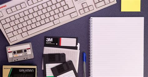 3m 플로피 디스크 80년대 기술 90년대 기술 Tdk 카세트 고전적인 디자인 기술 기념품 노란색 스티커 메모 데스크탑 배열 데이터 백업 데이터 저장고