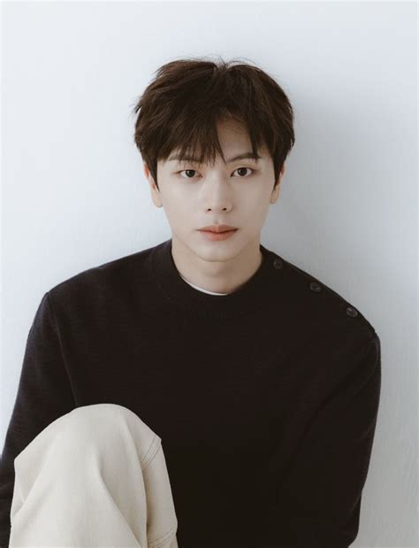 2025 的 26 个 Yook🩵 点子 名人 鬼 人