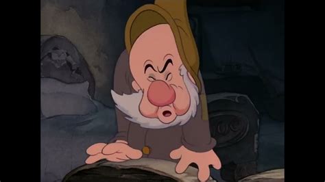 Sneezys Sneezes Snow White And The Seven Dwarfs 1937 Youtube