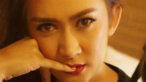 Foto Pamer Foto Romantis Nafa Urbach Dan Zack Lee Didoakan Rujuk