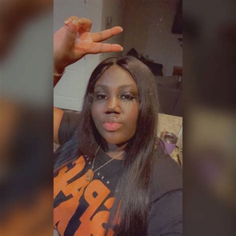 Leah Mcfarland Leeah Nicolee • Threads Say More