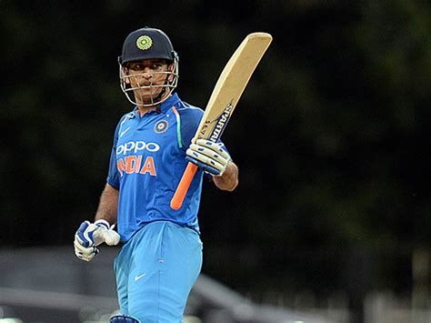Heres How Sachin Tendulkar Hails Ms Dhoni For Completing Century Of