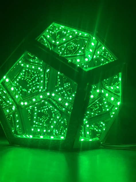 სანათი მრავალკუთხედი