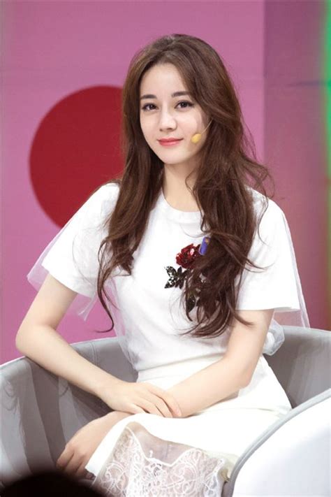 辣照連發迪麗熱巴熱褲太短渾圓美尻藏不住 網很可以 娛樂星聞