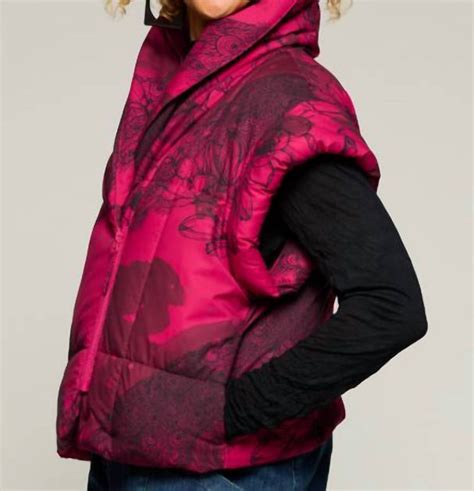 Noen Peacock Puffer Jacket In Pink Shopsimon
