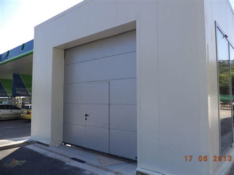 Индустриални врати Брав систем врати за дома и индустрията
