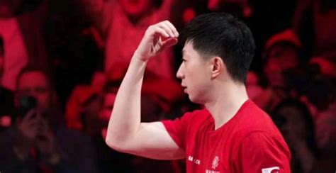 全场爆笑！马龙模仿小莫庆祝动作 4战全胜夺冠 36岁定海神针 腾讯新闻