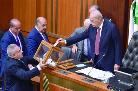 لبنان نقاش دستوري حول نصاب جلسة انتخاب رئيس الجمهورية