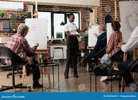 Woman Teach Drawing Classes For Adults Stock Image Image Of College