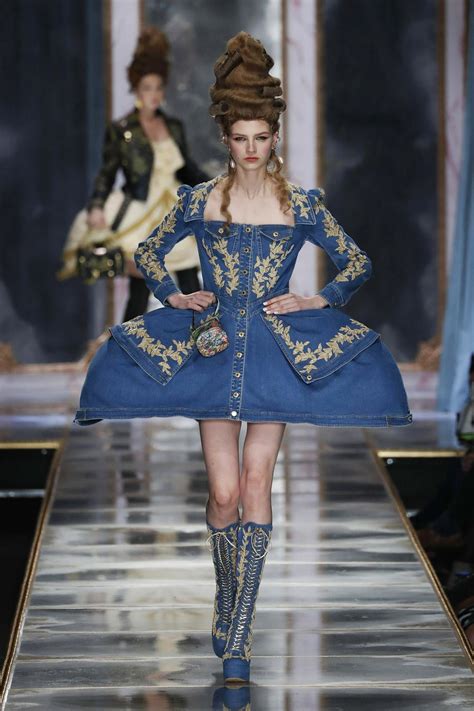 Moschino Ready To Wear Spring Summer 2024 Milan Nowfashion Ready To