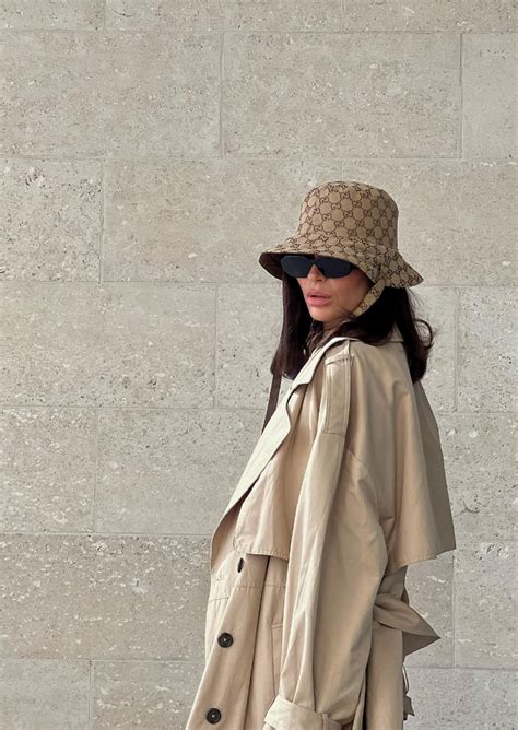 Модні головні убори на літо панама бейсболка та повязка на літо 2023 модні тренди 2023