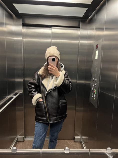 Дублянка Zara — ціна 2500 грн у каталозі Шуби Купити жіночі речі за доступною ціною на Шафі