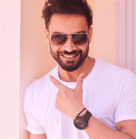 Singer Arjan Singh Virk Biography News Photos Videos Nettv4u