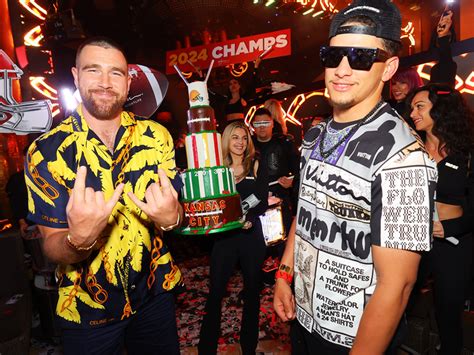 Travis Kelce Sings Taylor Swifts Love Story During Vegas Chiefs Party