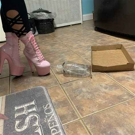 Miss Bug Crushing Too Bad They Banned It 😈 R Giantessfeet
