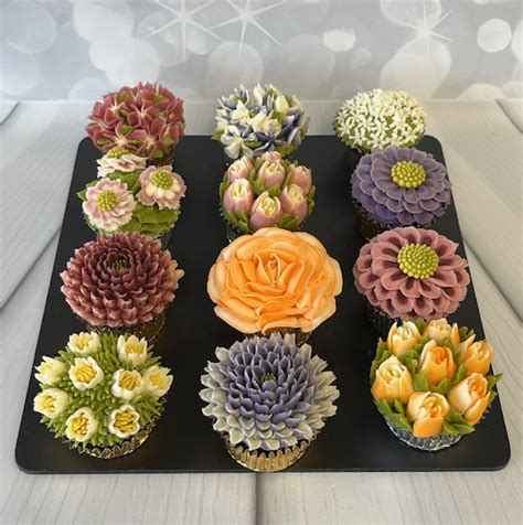 April Floral Cupcake Class Penningtons School Of Cake Artistry