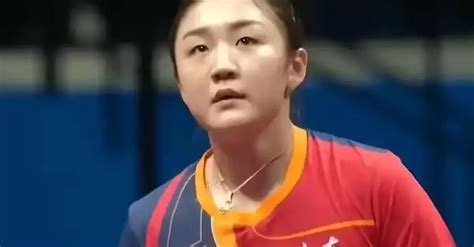 被重罰？豎手指讓球迷噓聲，陳夢原因找到，誰注意頒獎記者選擇