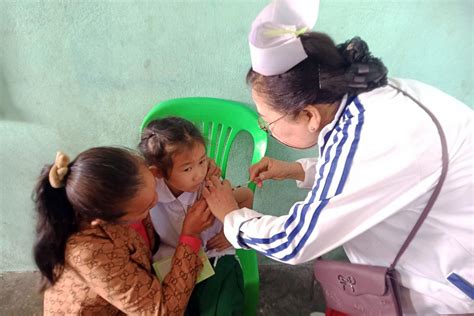 တာလေမြို့၌ အသက်၅နှစ်ပြည့်ပြီး အသက်၇နှစ်မကျော်သော Kg ကျောင်းသား၊ က