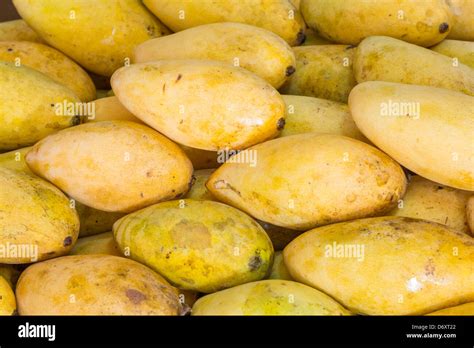 Thai mango sales in supermarket Stock Photo - Alamy