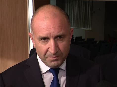 Румен Радев прати предсрочните избори за октомври