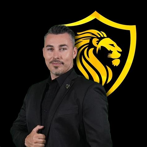 Roberto Hermilo Youtube