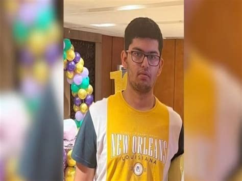 Jee Advanced 2024 Toppers Bhavya Tiwari From Noida Tells How To Clear Both Board And Jee