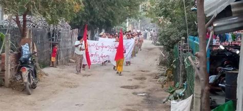 နောက်ပြန်မလှည့်ကြေး ဒီတော်လှန်ရေး လူထုသပိတ် စစ်ကြောင်းက စစ်အာဏာရှင် ချေမှုန်းရေး ချီတက် ဆန္ဒပ