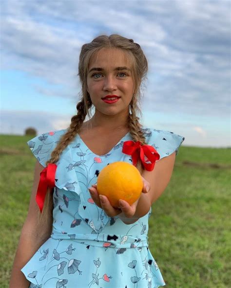 288 отметок Нравится 20 комментариев — НАСТЯ КОМАРОВА ♥️ МОСКВА ПСКОВ Artistnastya в