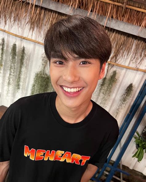 โอม ภวัต โดนขุด คอมเมนต์แซว แก๊งเกย์ คลิปจับหน้าอกเพื่อนผู้ชาย Thaiger ข่าวไทย