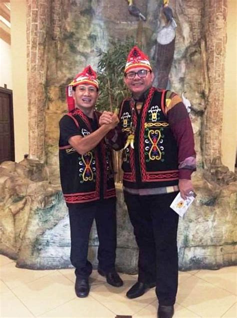 Adri Patton Sudah Profesor Rektor Pula