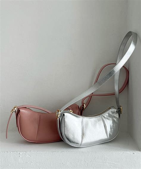 ️천연소가죽힙스터 ️ 데일리 캐쥬얼 크로와상 만두 숄더 크로스 호보백 에이블리