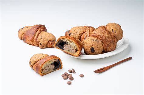 Croissant With Cookiecrookie 크루아상쿠키 출시 보노에프앤비