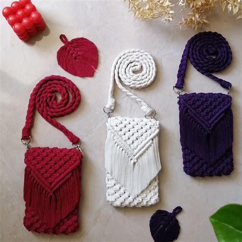 قیمت و خرید کیف موبایل دستبافت مدل مکرومه بافی کد 24