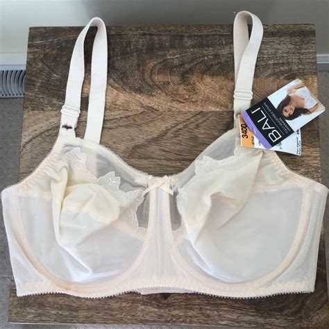 Bali Intimates And Sleepwear Bali Light Beige Comfort U Flower Underwire Bra Poshmark