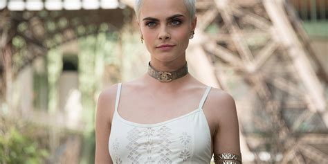 Comment Prendre Soin De Ses Petits Seins Cosmopolitan Fr