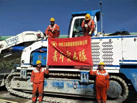 中铁装备两台悬臂掘进机在福建深圳两地始发