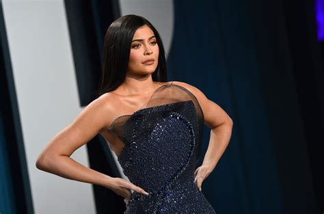Kylie Jenner Vanity Fair Oscars Afterparty Dress See Photos Life
