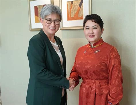 ГАДААД ХАРИЛЦААНЫ САЙД Б БАТЦЭЦЭГ АВСТРАЛИЙН ХОЛБООНЫ УЛСЫН ГАДААД