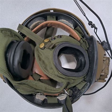 Stl File Uscm Dropship Pilot Helmet Aliens Ferro 3d・3d Printer