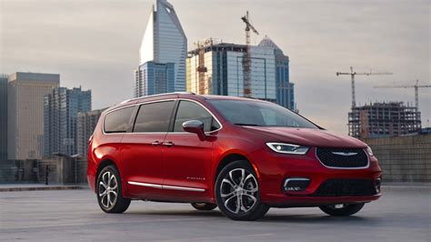 2024 Chrysler Pacifica Celebrates Minivan 40th