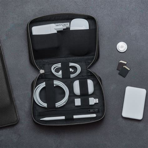 Woolnut Leather Tech Organiser Black Megamac