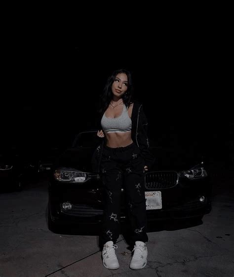 Pin By Bessiee On Female Faceclaims Women S Top Fashion Female