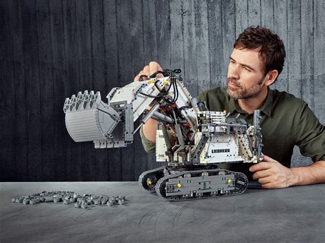 Lego Technic Liebherr R 9800 Excavator