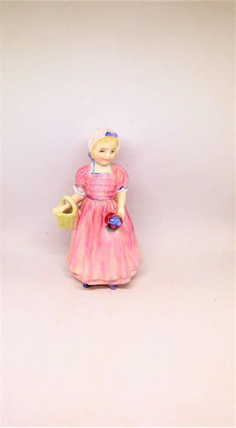 Royal Daulton Hn1677tinkle Bell Fine Bone China Figurine Daulton